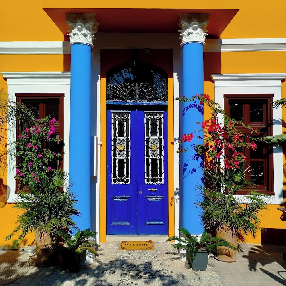 Rhodes Youth Hostel - Rhodes