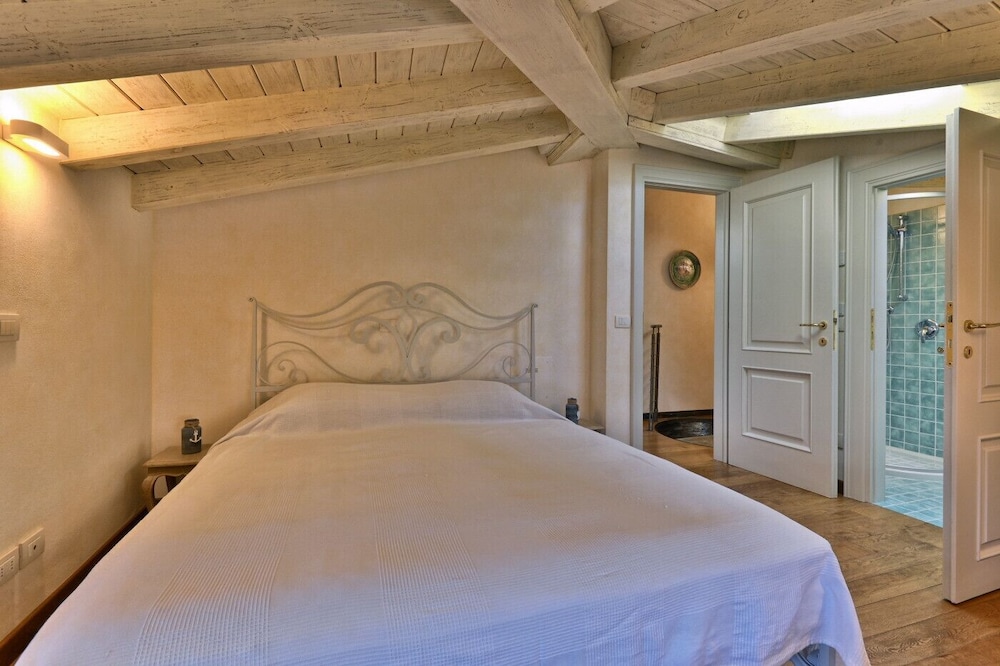 Al Porto Vecchio By Theater Home - With Parking Space And Marvellous Lake View - Gargnano