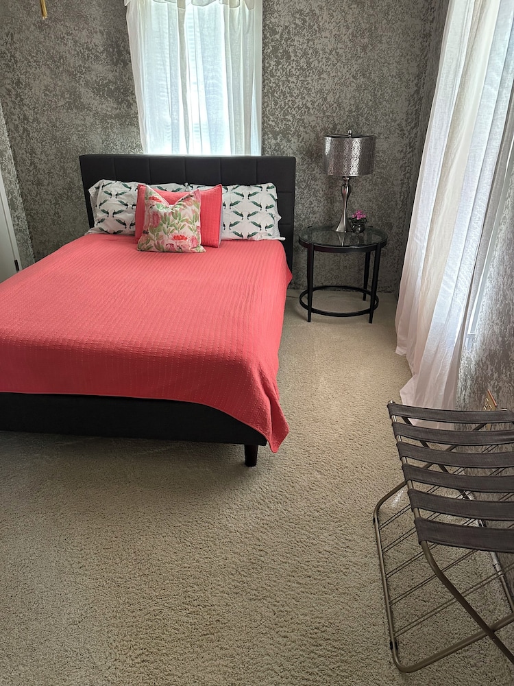 Heroes Boulevard House With Room For Up To Ten - Lawton, OK