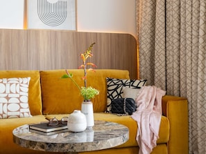 Roupa de alta qualidade, camas de colchão pillowtop, cofre no quarto