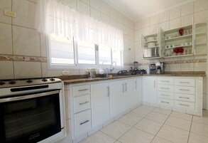 Casa conforto | Cozinha privada | Geladeira, micro-ondas, lava-louças, torradeira