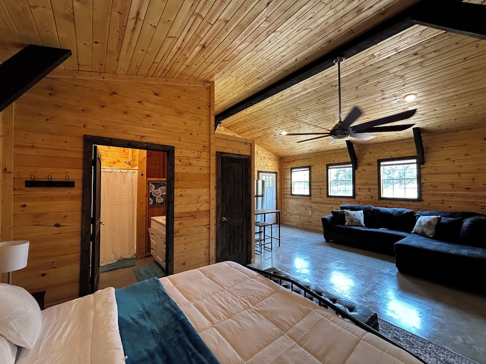 Rocky Road Cabins At Lake Tenkiller. - Greenleaf Lake, OK