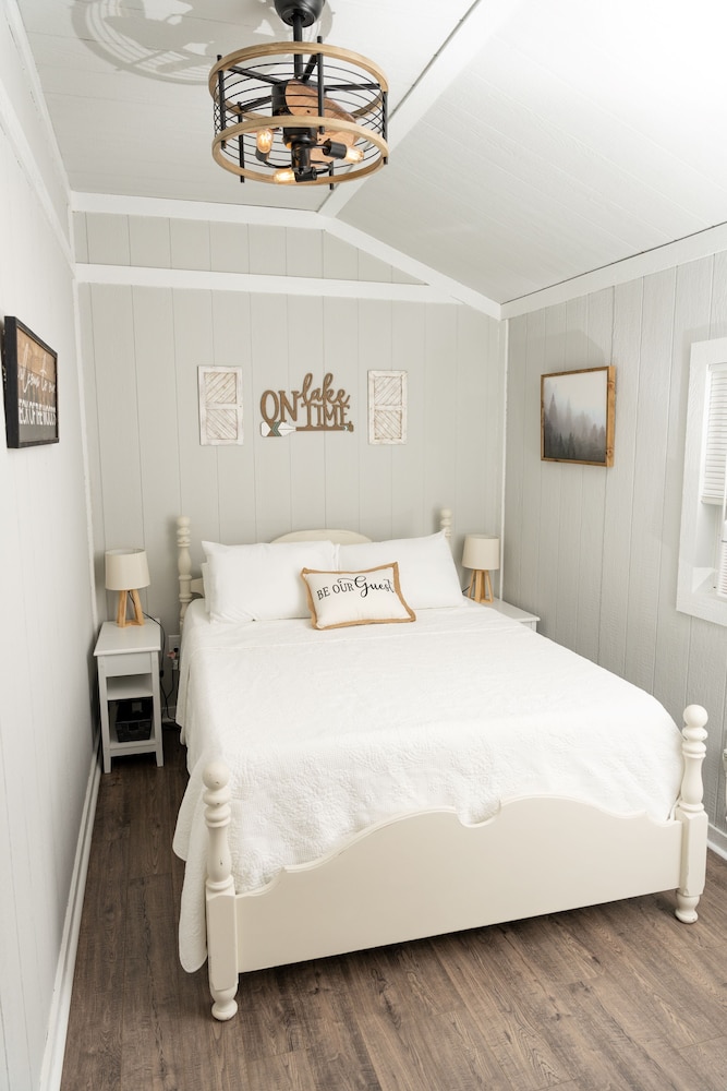 A Tranquil Tiny House On Lewis Smith Lake - Lewis Smith Lake, AL