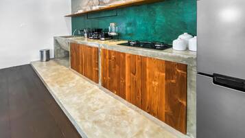 Apartamento | Cozinha privada | Um micro-ondas
