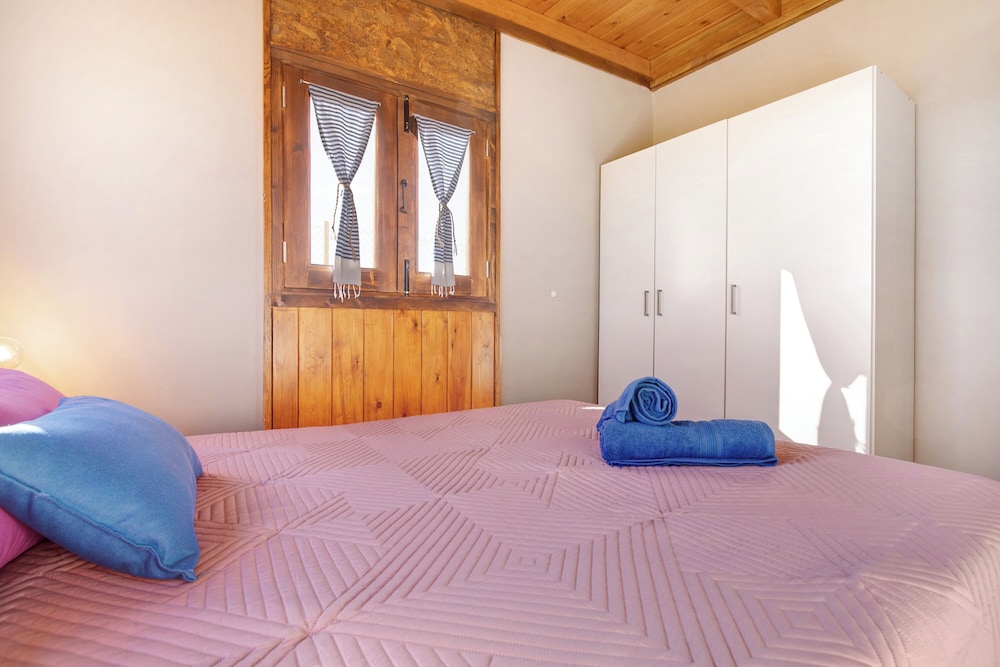 Vacation Home "Casa Barranco De La Sal" With Mountain View & Private Terrace - La Oliva