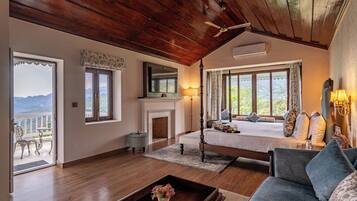 Barkley Executive Suite | Roupa de alta qualidade, edredões de penas, minibar grátis