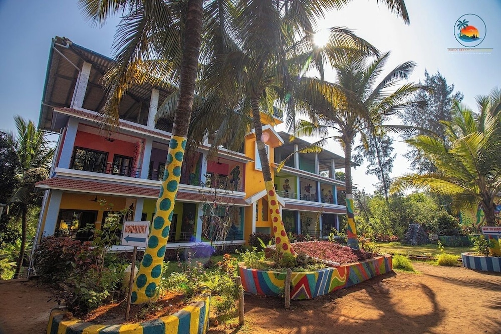 Ocean Breeze Beach Resort - Murud