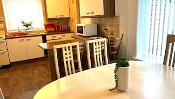 Casa Clássica, casa de banho anexa, vista para o jardim (House-0) | Diversos