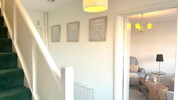 Casa Clássica, casa de banho anexa, vista para o jardim (House-0) | Interior