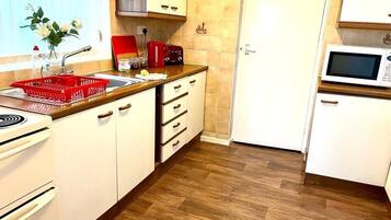 Casa Clássica, casa de banho anexa, vista para o jardim (House-0) | Cozinha partilhada