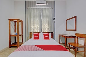 Quarto casal luxo | Wi-Fi de cortesia, roupa de cama