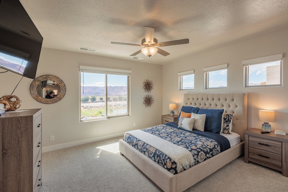 Triple R Getaway At The Ledges Golf Club *Resort Amenities Included* - 유타