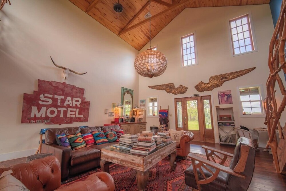 The Bandita Room - Wander Inn - Round Top, TX