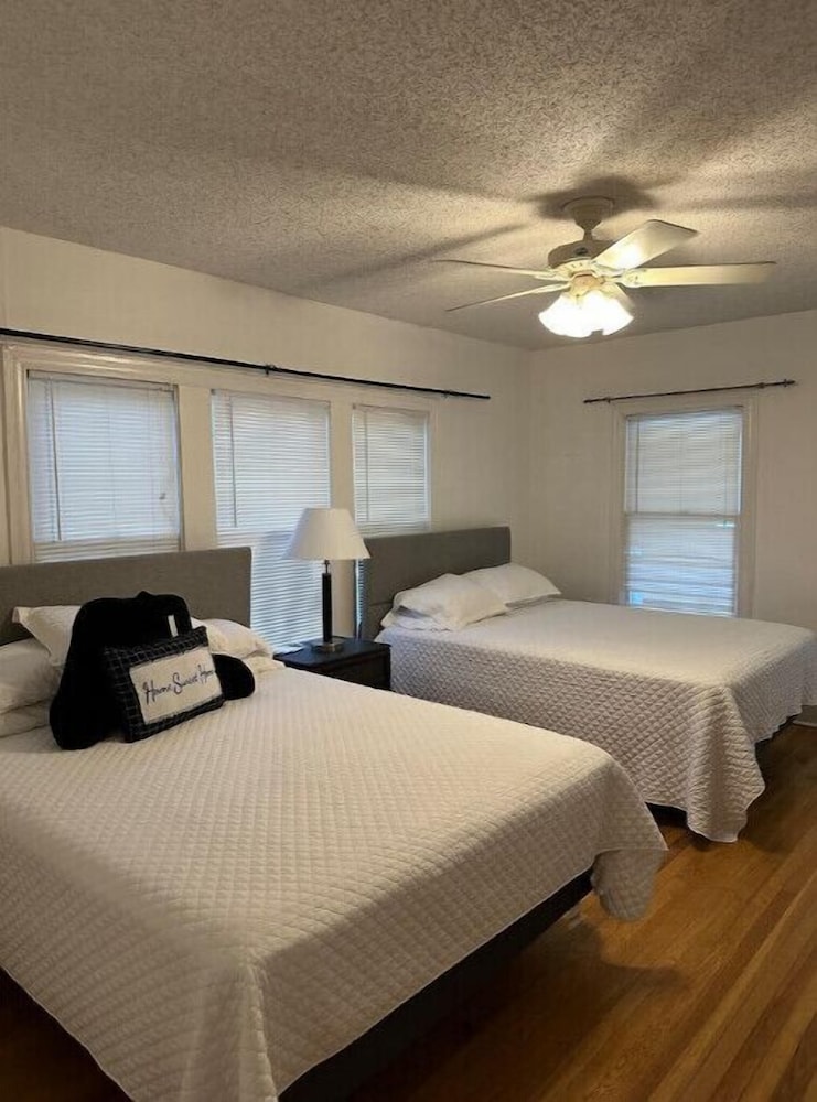 3 Beds Historic Home Lowest Greenville - Dallas, TX