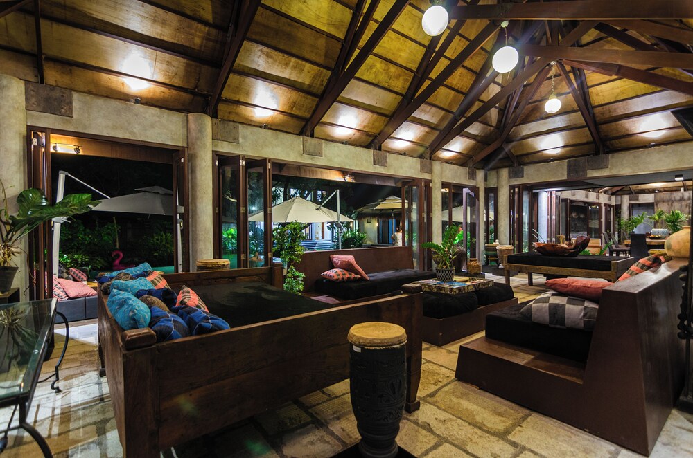 Kublihan Matuod Beach Private Pool Home Oasis Lian Batangas - Lian | Vrbo