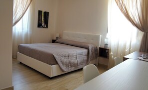 Quarto Duplo | Secretária, secretária adequada para computadores portáteis 