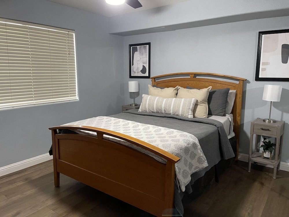 Kings View condos "Steps away from the Channel" - Lake Havasu City | Vrbo