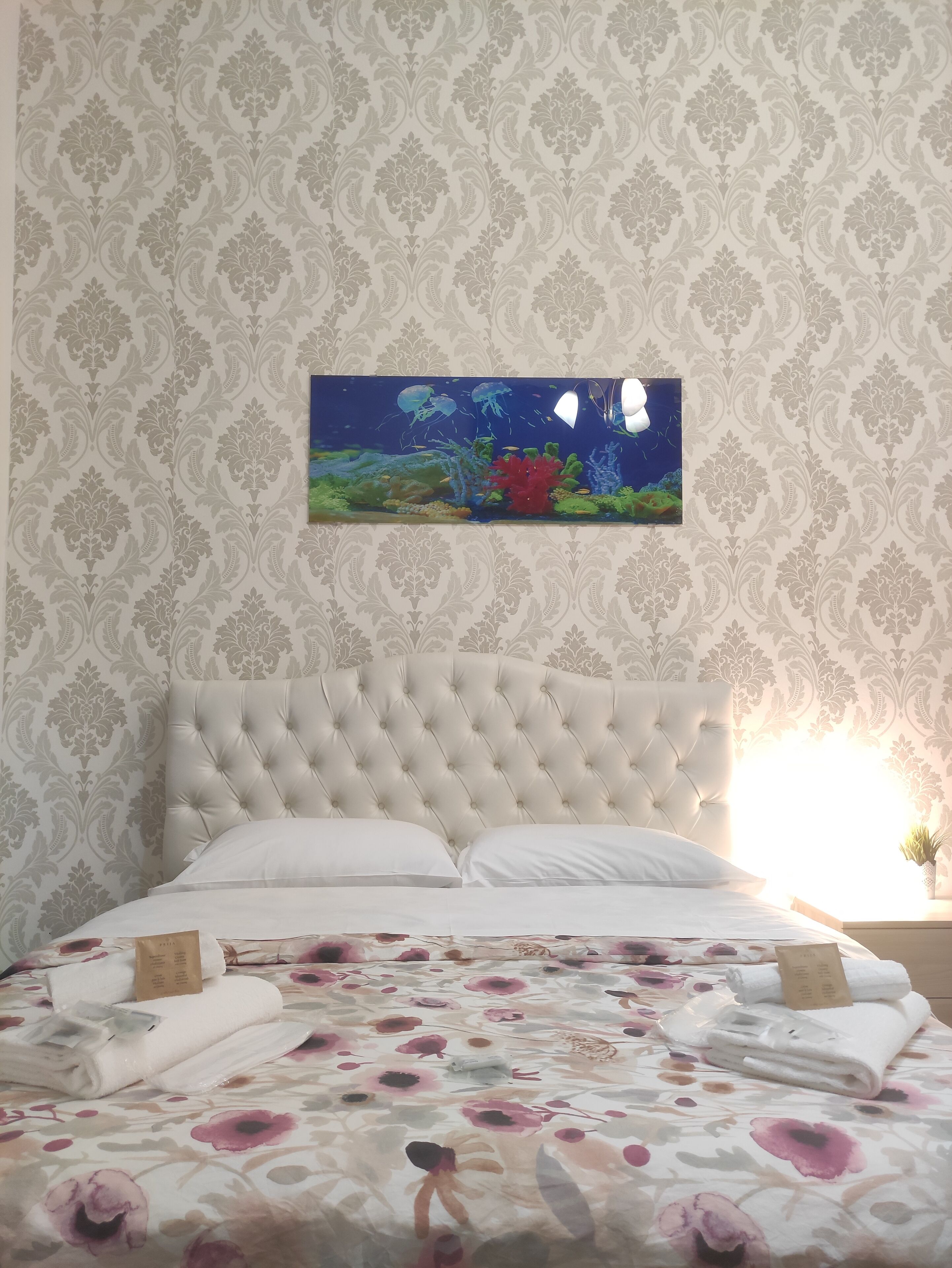 Secretária, quartos insonorizados, Wi-fi grátis 