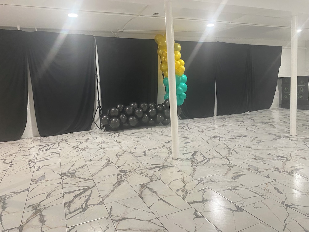 Event Space
For All Type Of Events And Parties🎈 🎉 🎊 - Little Neck – New York