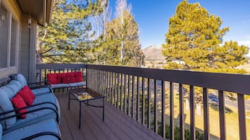Apartamento em Condomínio Fechado | Terraço/pátio interior