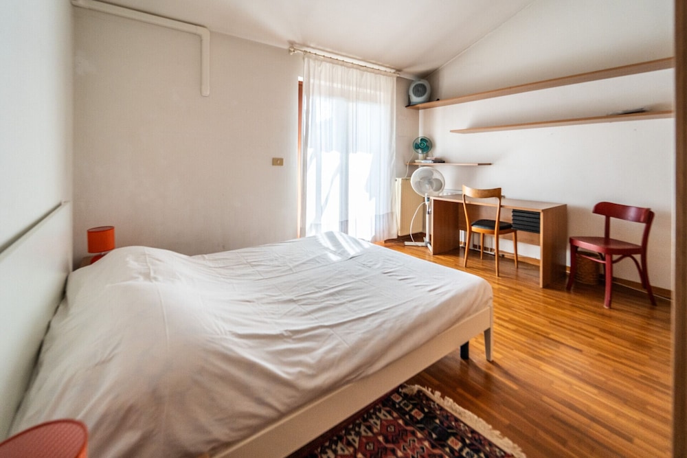 Visogliano Roomy Apt W/ Terrace Near The Station - Monfalcone