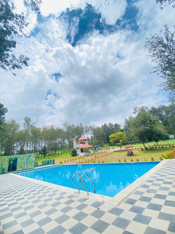 Sipayi Resort - Kodagu