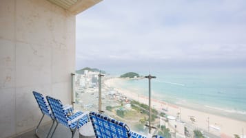 Quarto duplo luxo, vista para o oceano | Sacada