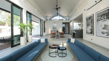 Villa, 4 quartos | Sala | Smart TV