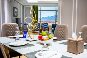 Suíte real | Sala de jantar