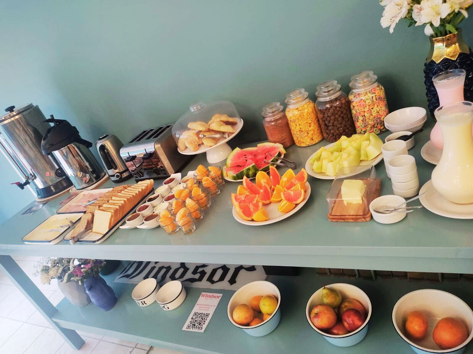 Café da manhã continental grátis todos os dias