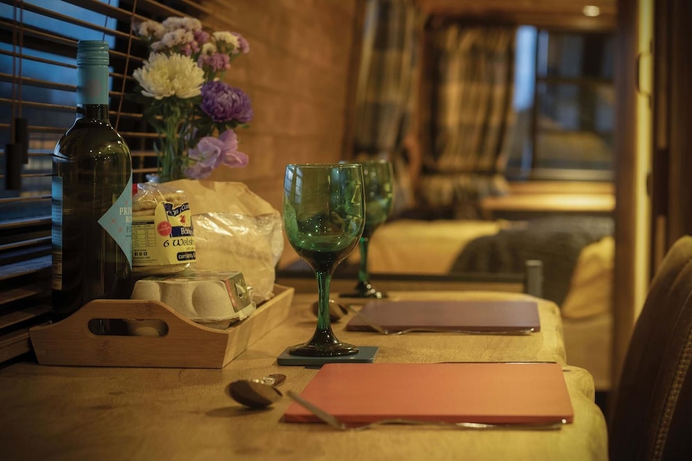 American Airstream - Blossom Farm - Tiers Cross - Tiers Cross | Vrbo