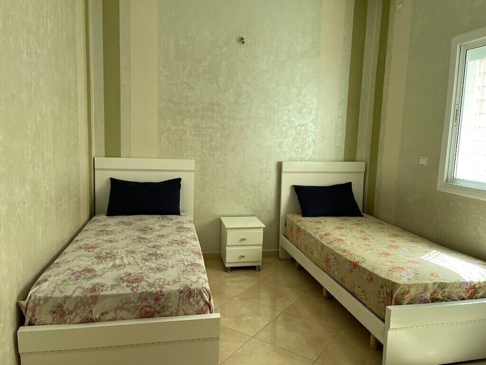 B Nice 2 Bedroom Apartment In A Very Calm Street. - Fez