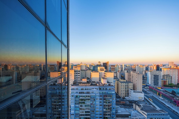 Metropolitan Flat 1803 | Vista do quarto