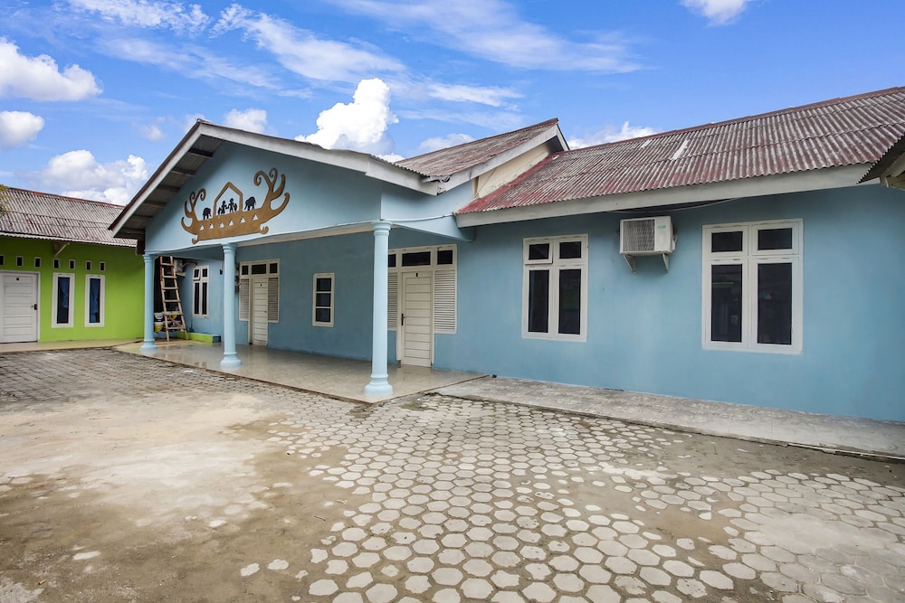 Hotel O Cottage Putra Mutun Beach - Bandar Lampung