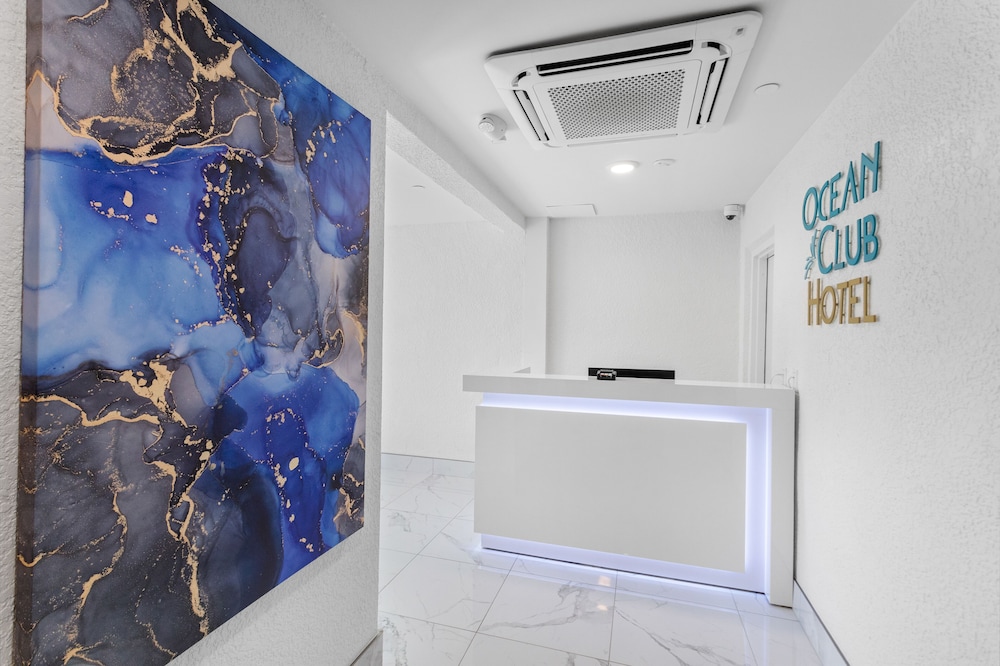 New Luxury Beachfront Condo Resort Upper Floor - 金銀島