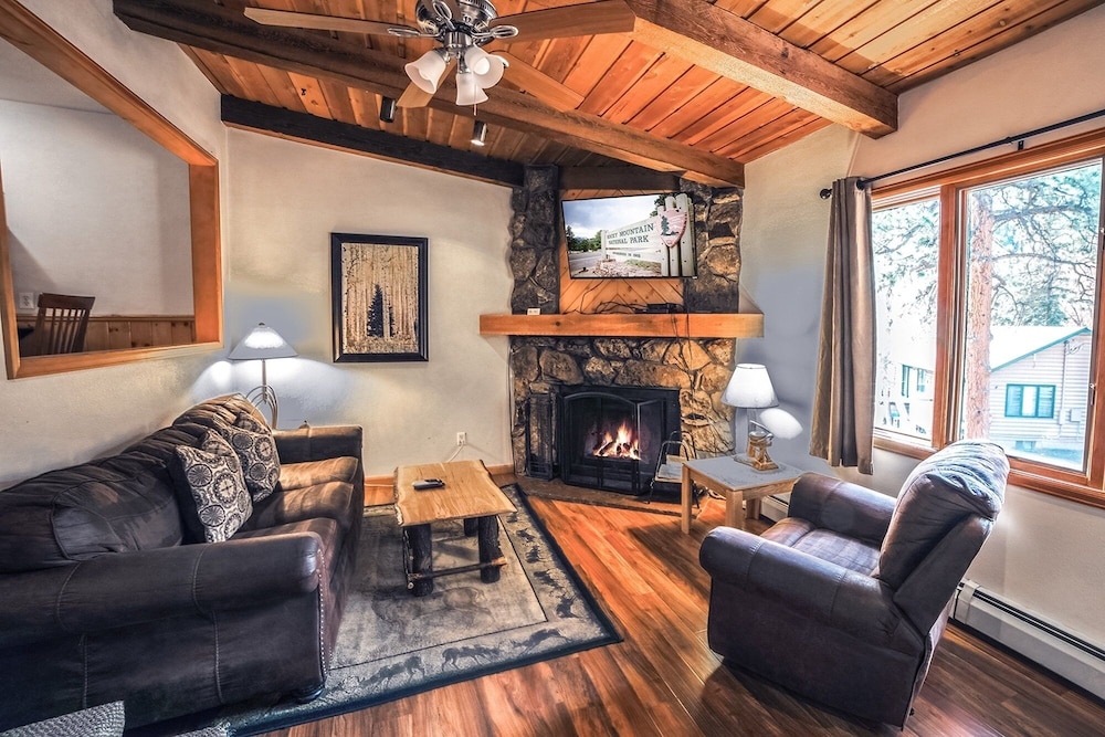 Sunnyside Knoll: 16 1 Bedroom Cabin - Estes Park, CO