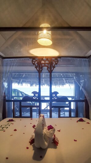 Suite Lua de Mel | Minibar, cofre no quarto, com decoração personalizada