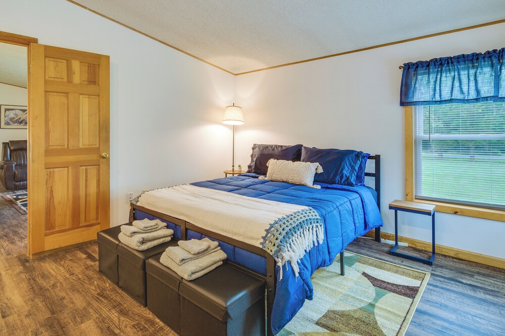 Charming Watkins Glen Home W/ Deck & Yard! - Watkins Glen, NY