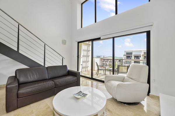 Duplex premium | Sala de estar | TV de tela plana 40 polegadas com canais digitais