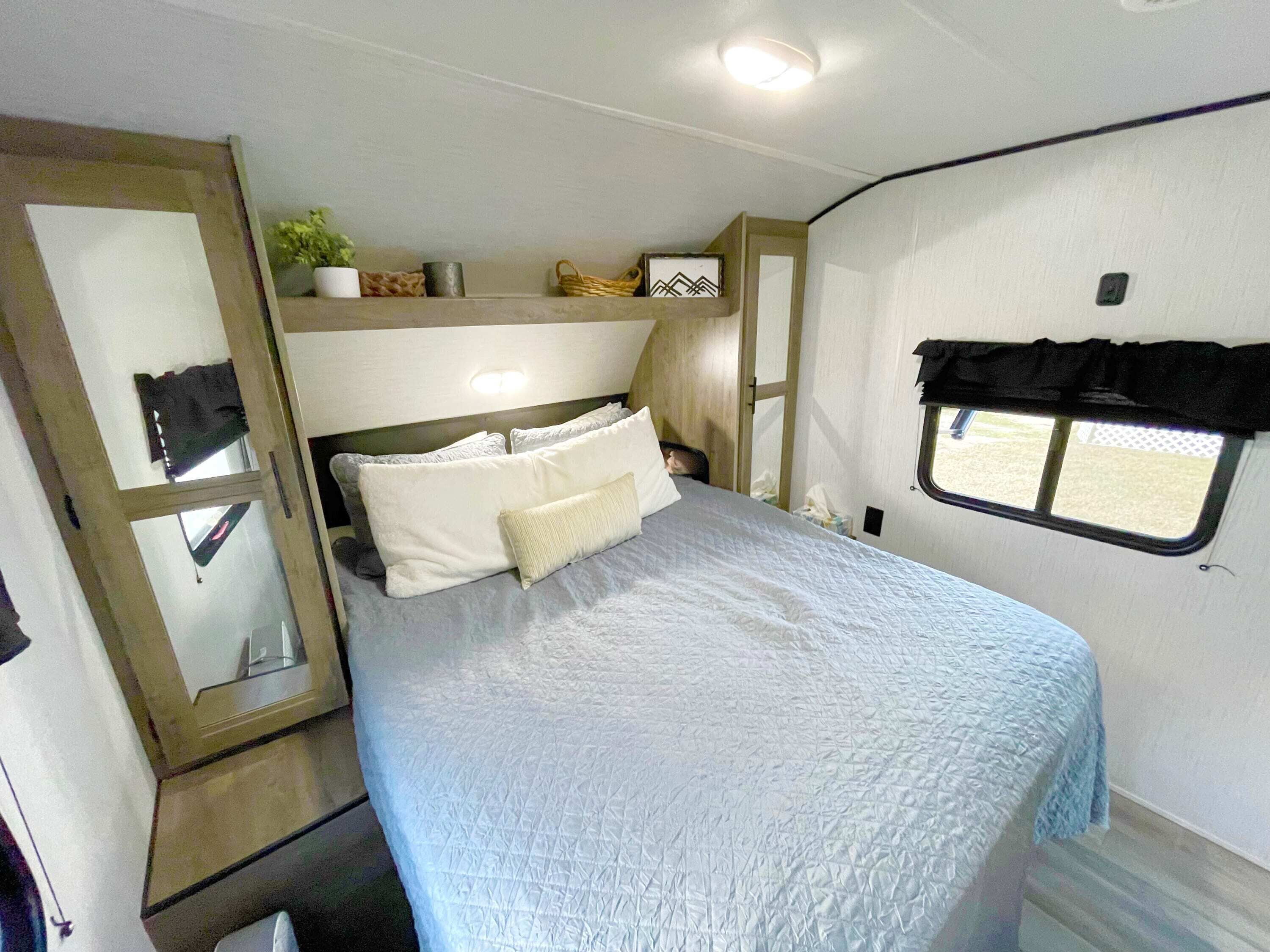 Pets Welcome! Rv Sleeps 5 + Guadalupe River Access - Canyon Lake, TX