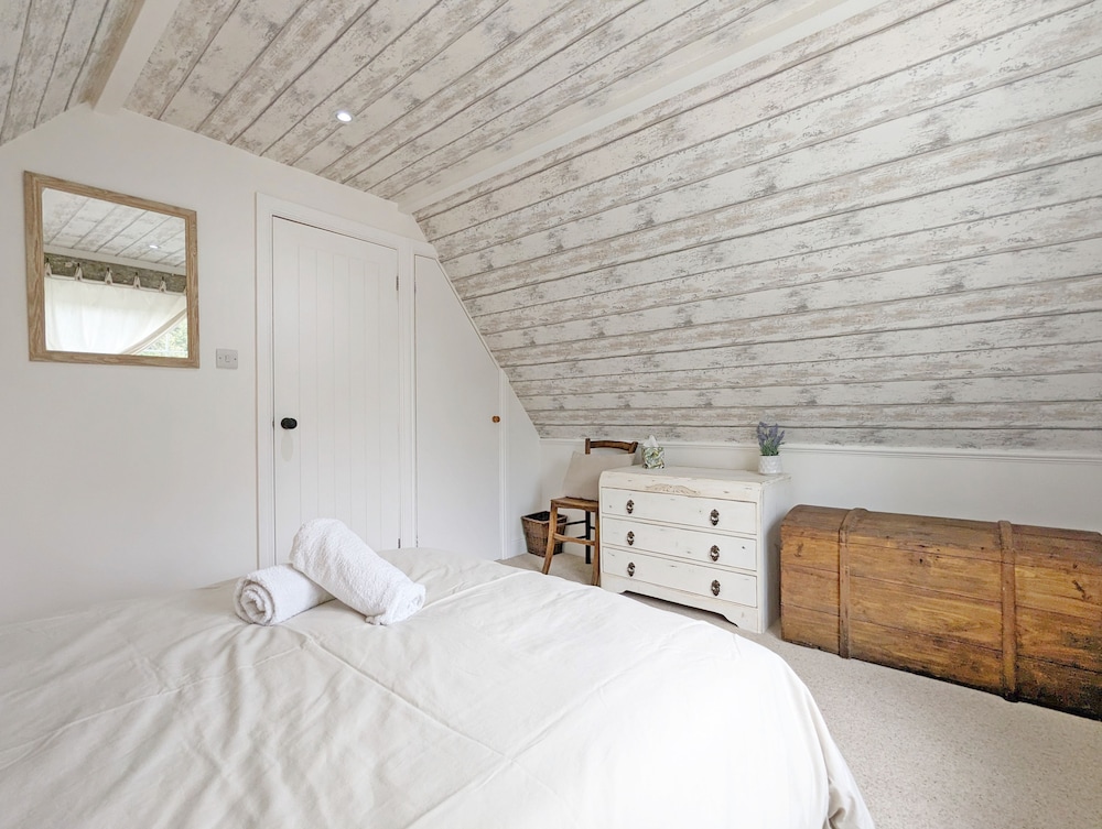 Sweetpea Cottage - A Cottage That Sleeps 4 Guests In 2 Bedrooms - West Wittering