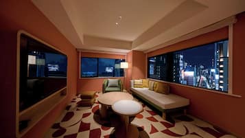 Suite, não fumadores | 1 quarto, edredões de penas, cofre no quarto, Wi-fi grátis
