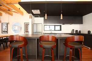 Vila | Cozinha privada | Geladeira grande, micro-ondas, fogão, cooktop