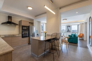 Condo (2 Bedrooms) | Parte interna