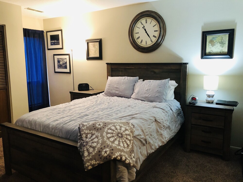 Single Level Townhome 2 Bdrm 2 Bath Furnished Month to Month Rental ...