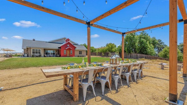 Cooperage By Avantstay Vineyard, Views, Soccer - Austin Hope Winery, Paso Robles