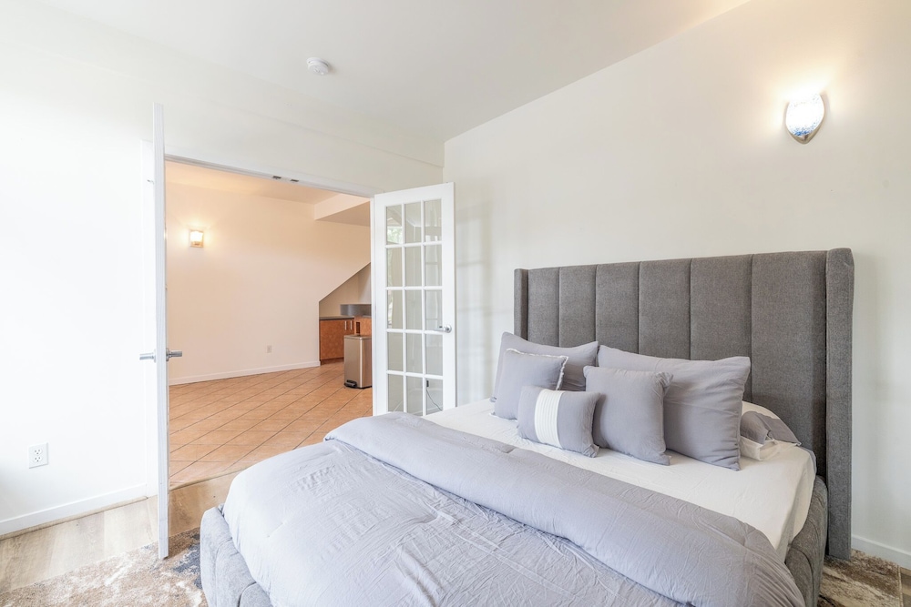 Convenience and luxury converge in Ann Arbor - Ann Arbor | Abritel