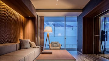 Suite, 2 quartos, não fumadores (Annupuri View) | 2 quartos, roupa de alta qualidade, cofre no quarto, secretária
