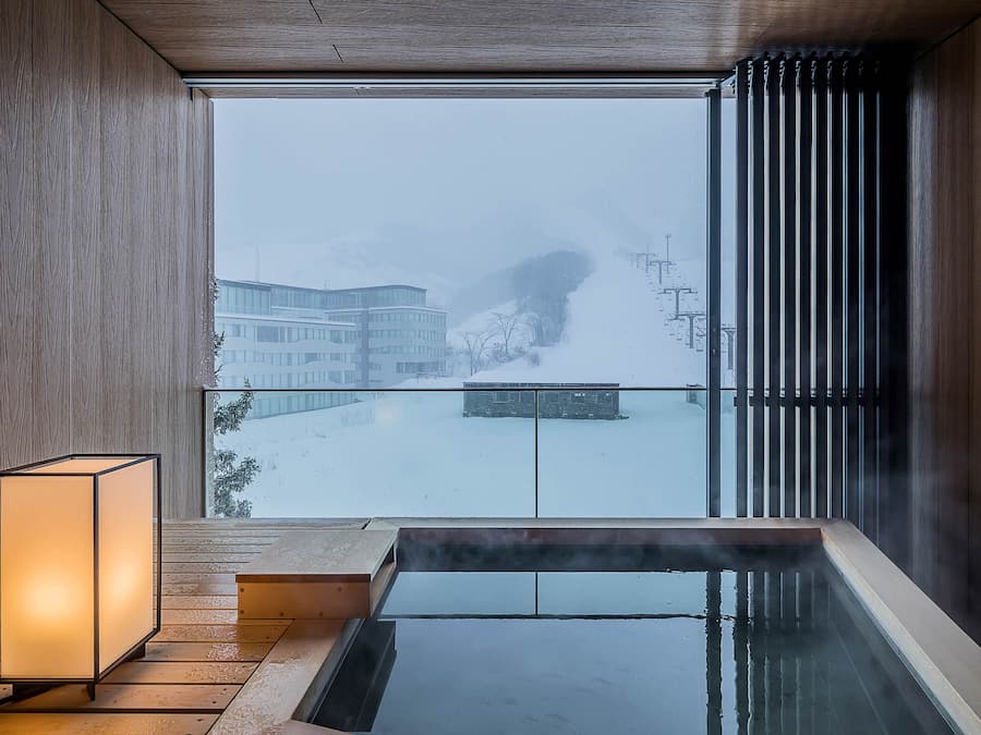 Suite, não fumadores (2.5 Bedroom, with Onsen Annupuri View) | Vista do quarto