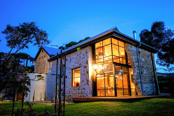 Old Chaff Mill Retreat - - Luxury Vineyard Accommodation - Adelaide
